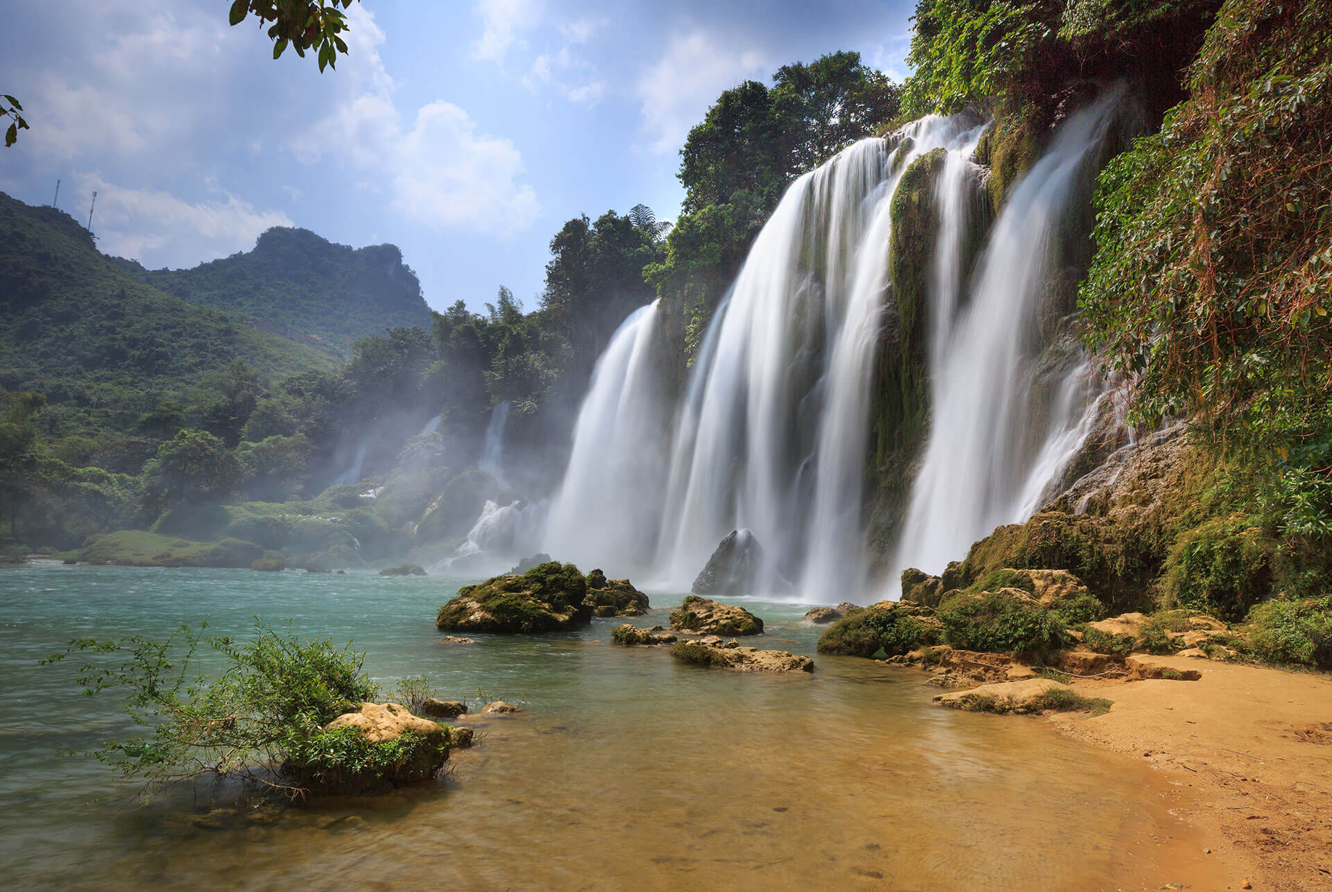 Bản Giốc Waterfall - Thiên Xuân Travel